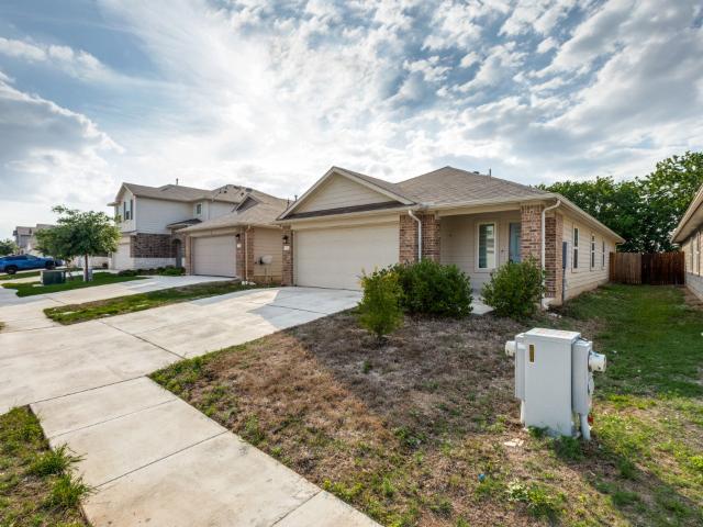 250 Granary Dr, Kyle, TX 78640 | MLS #8044 | Compass