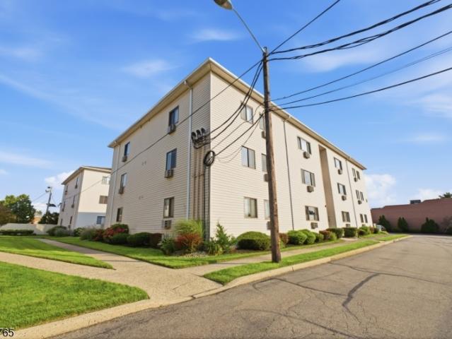 250 Grant Ave # 5