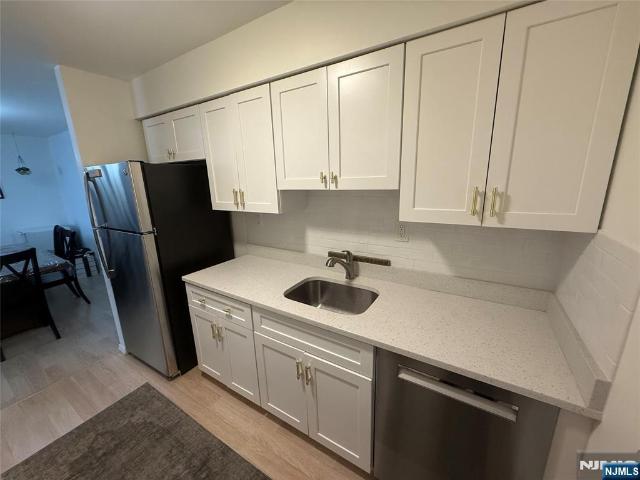 250 Grant Avenue # C38
