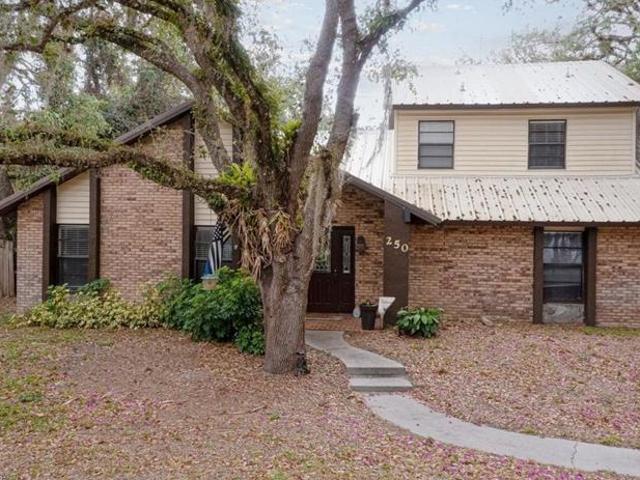 250 Davis St, Labelle, FL 33935