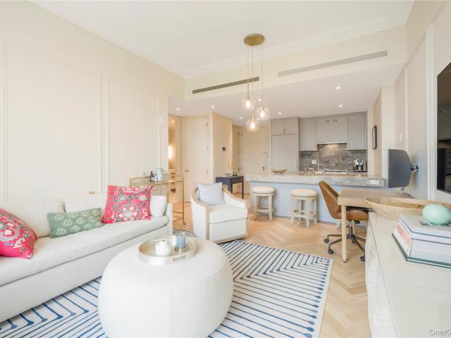 250 E 21st Street 9D