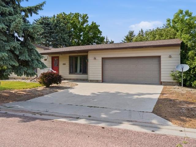 250 E 3rd St, Corsica, SD 57328