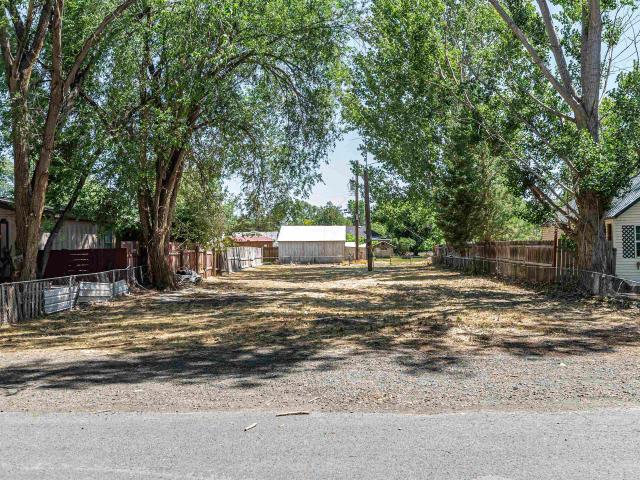 250 E Orchard