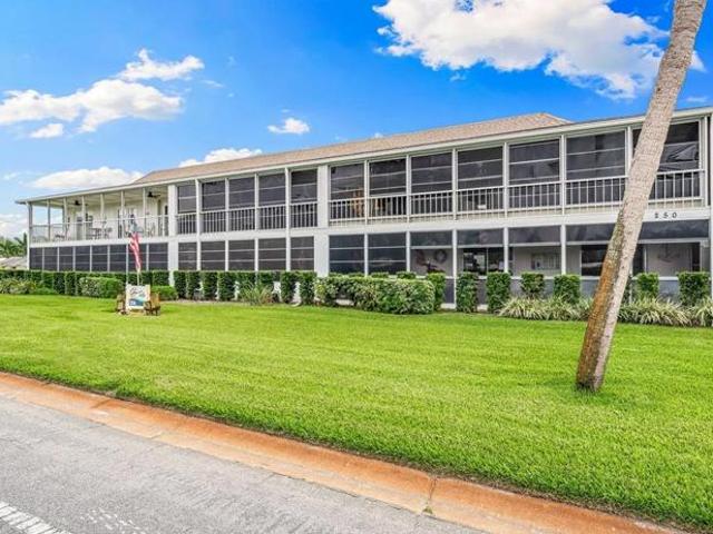 250 Englewood Isles Pkwy #2, Englewood, FL 34223