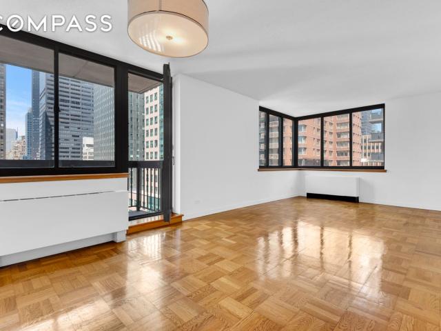 250 East 40th Street, New York, NY