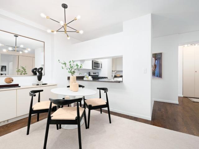250 East 40th Street, New York, NY