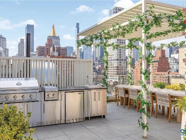 250 East 25th Street, Unit 11A