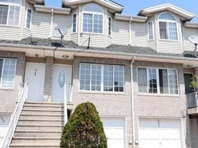 250 Edgewater St, Staten Island, NY 10305