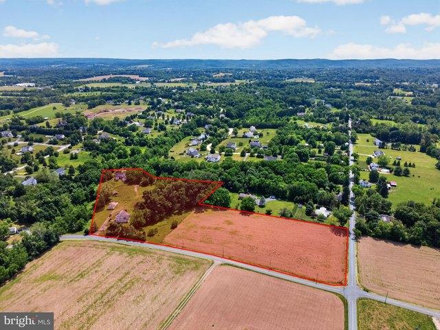 250 Kolb Rd, Spring City, PA 19475