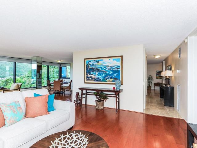 250 Kawaihae St, Unit 8B, Honolulu, HI 96825 | MLS #202611