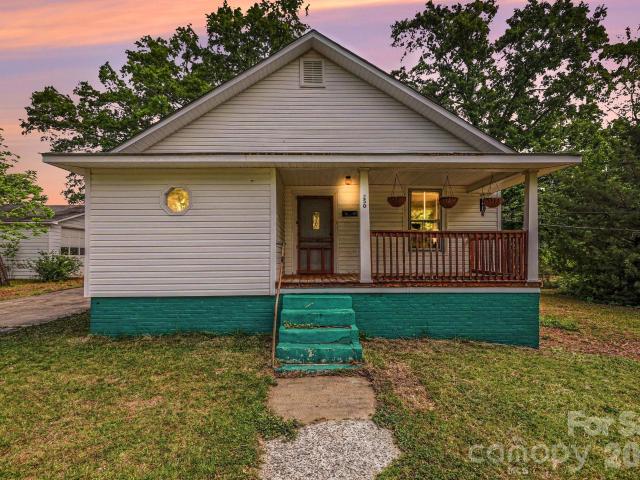 250 Halyburton Street NE