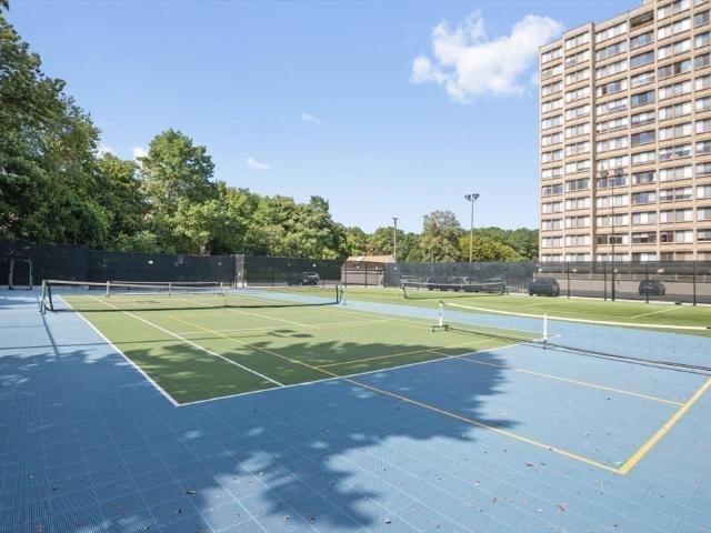 250 Hammond Pond Pkwy, Unit 609N, Newton, MA 02467 | MLS #73506