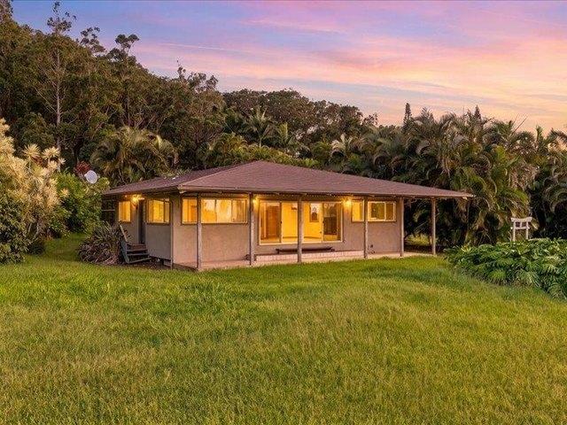 250 Heaaula Pl, Haiku, HI 96708