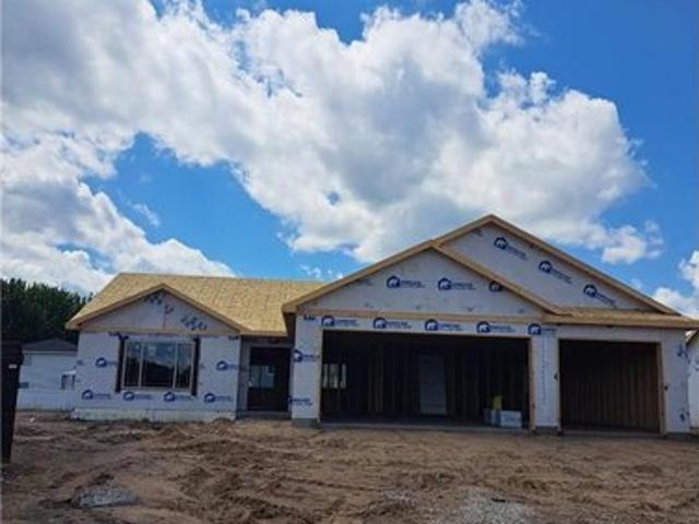 250 Henry Cir, Green Isle, MN 55338