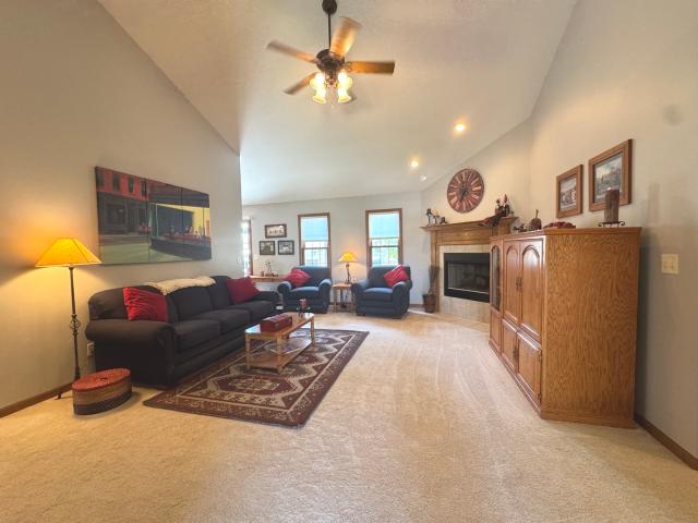 250 Highpoint Circle S