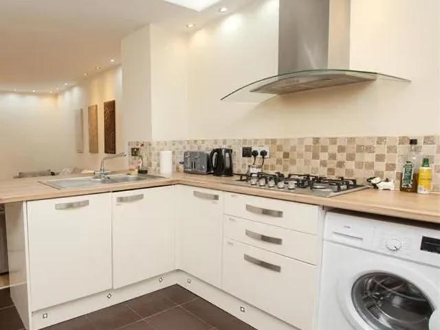 250 Hubert Road, Stirchley, B29 6EP, United Kingdom | 6 bed house for rent #137836405 | Rentberry