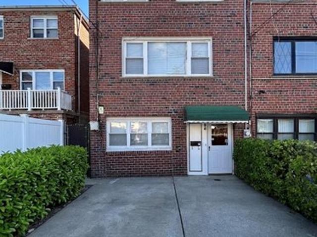 250 Huntington Ave, Bronx, NY 10465