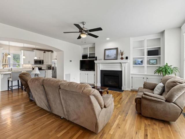 250 Huntley Ave