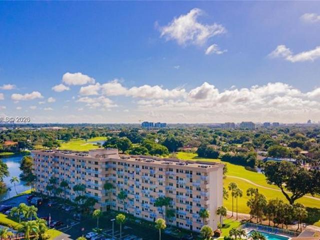 250 Jacaranda Dr Apt 508, Plantation, FL 33324