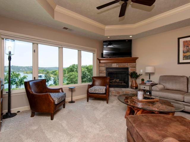 250 Lakewood Drive # 8205