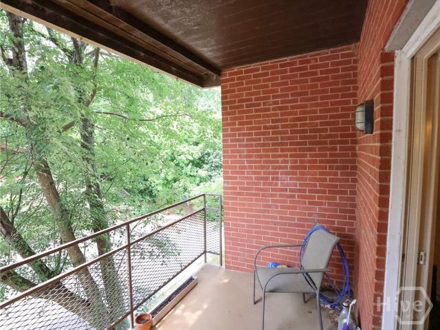 250 Little St, Unit B206, Athens, GA 30605 | MLS #CL352623