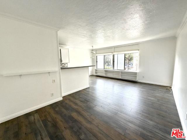 250 Linden Avenue 201