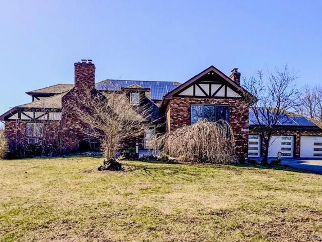 250 Maloney Rd, Wappingers Falls, NY 12590