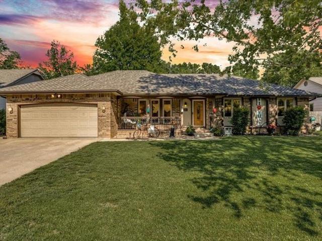 250 N Woodchuck St, Wichita, KS 67212