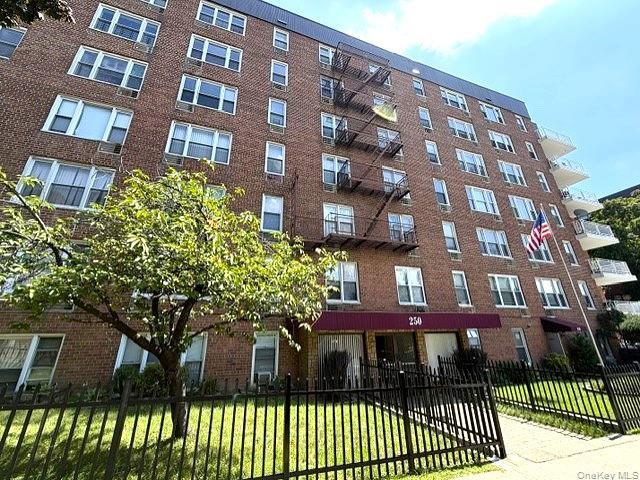250 N Broadway PHD