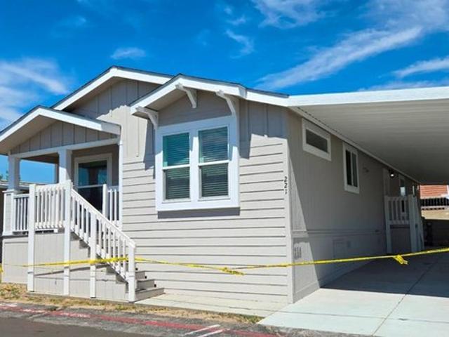 250 N Linden Ave Spc 221, Rialto, CA 92376