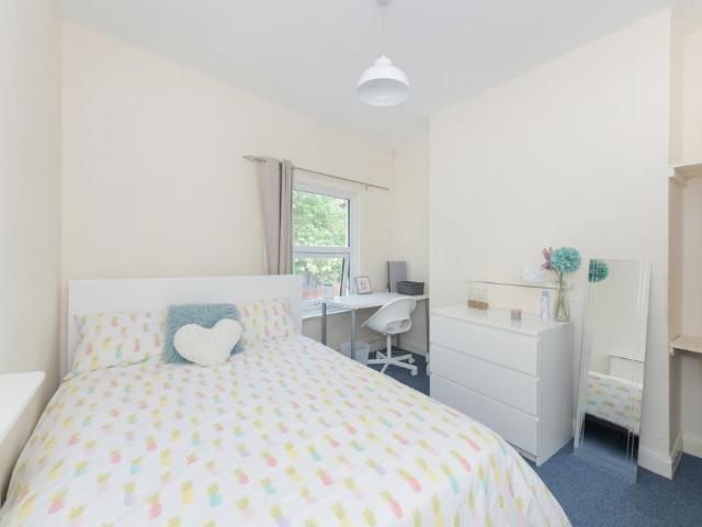 250 North Sherwood Street, Nottingham 3 bed terraced house to rent £1,430 pcm £330 pw