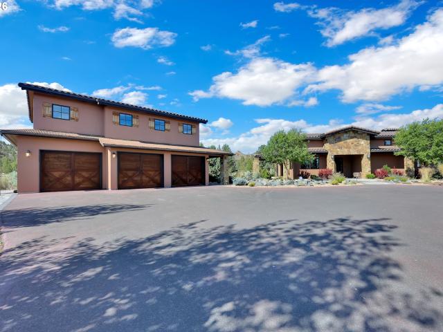 250 NE Goodpasture LOOP