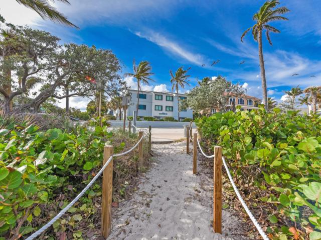 250 S Ocean Blvd, Unit 272, Delray Beach, FL 33483 | MLS #R11158 | Compass