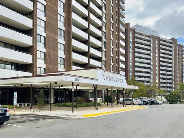 250 S Reynolds St Apt 1410, Alexandria, VA 22304