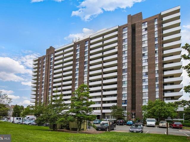250 S Reynolds St Apt 1504, Alexandria, VA 22304