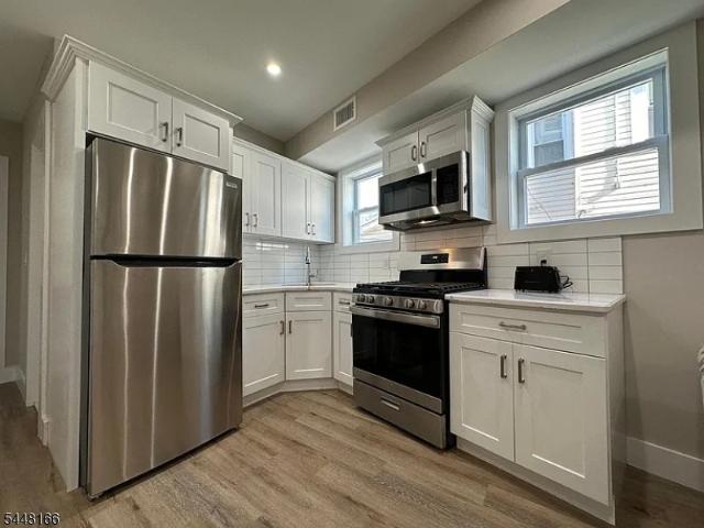 250 Snyder St # 8
