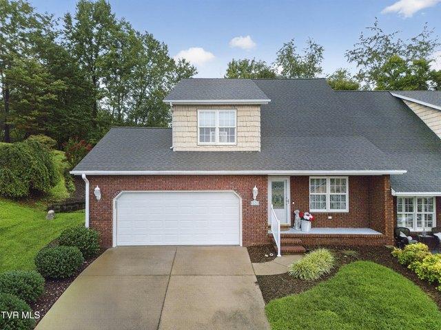 250 Saint Andrews Dr, Bristol, VA 24202