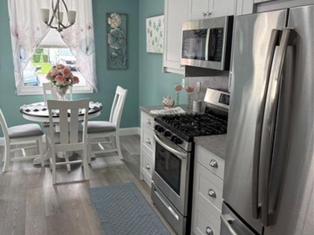 250 Sand Hills Ln, Medford, NY 11763