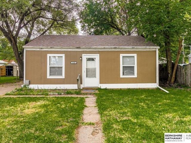 250 Schuyler Ave, Fremont, NE 68025