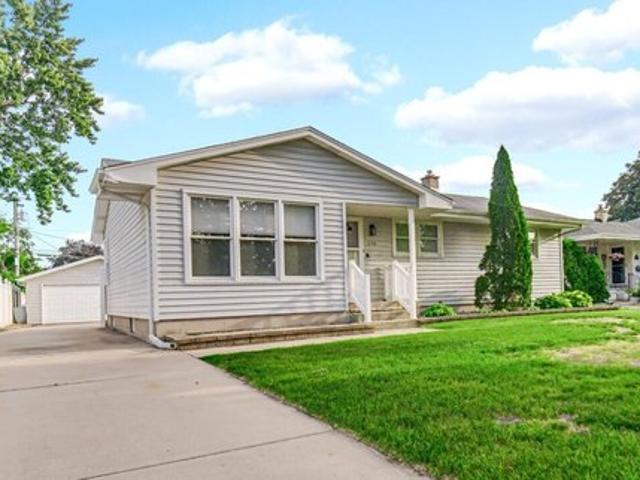250 Sycamore Ln, Munster, IN 46321