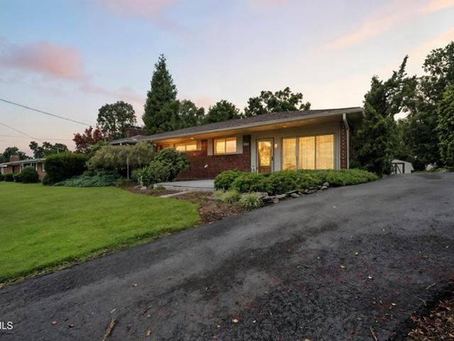250 Pace Dr, Bristol, VA 24201