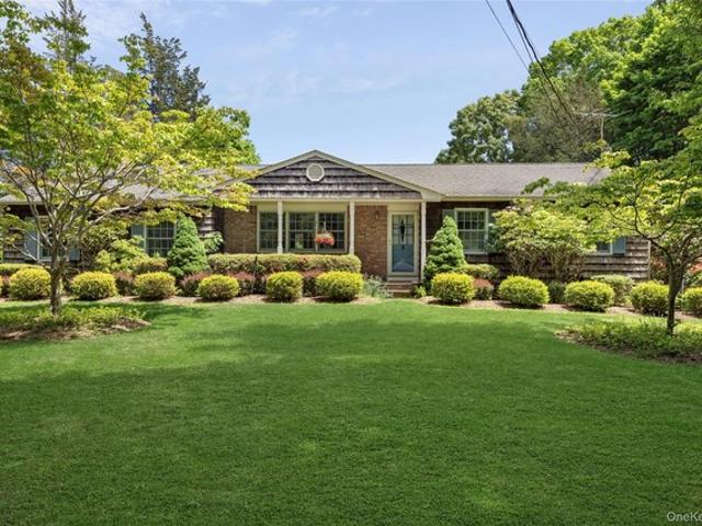 250 Paradise Point Rd, Southold, NY 11971