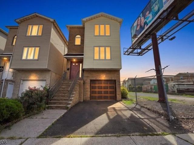 250 Passaic Ave, East Newark, NJ 07029