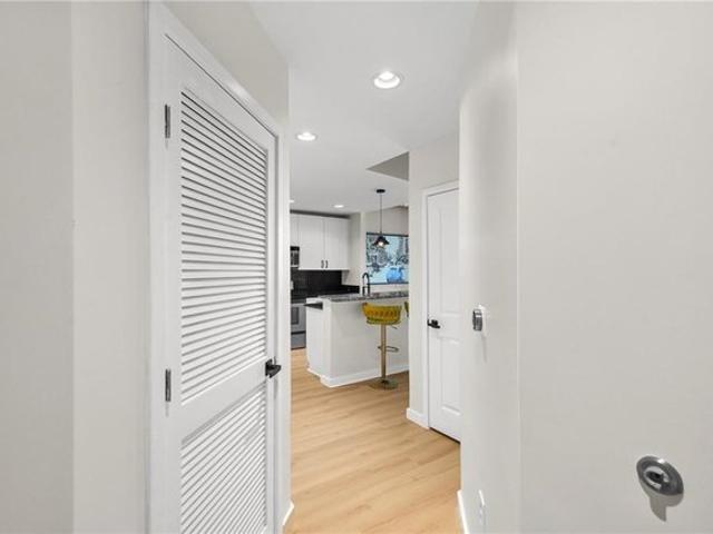 250 Pharr Rd NE Apt 1702, Atlanta, GA 30305