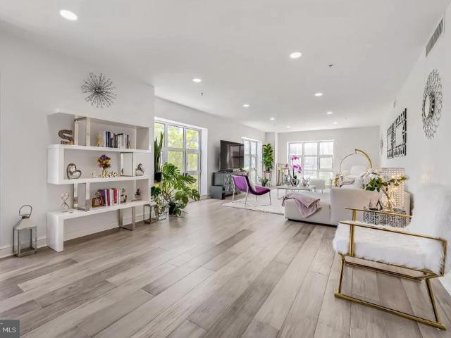 250 President Street # 211