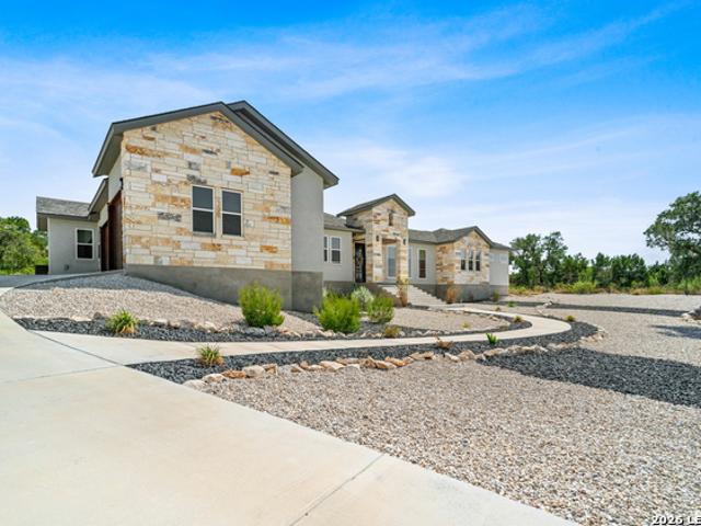 250 Private Road 2775