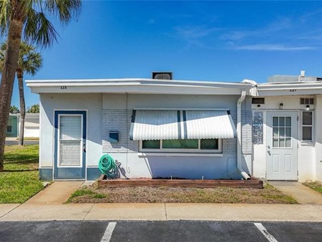 250 Rosery Rd NW Apt 228, Largo, FL 33770
