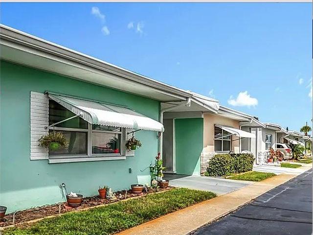250 Rosery Rd NW Apt 283, Largo, FL 33770