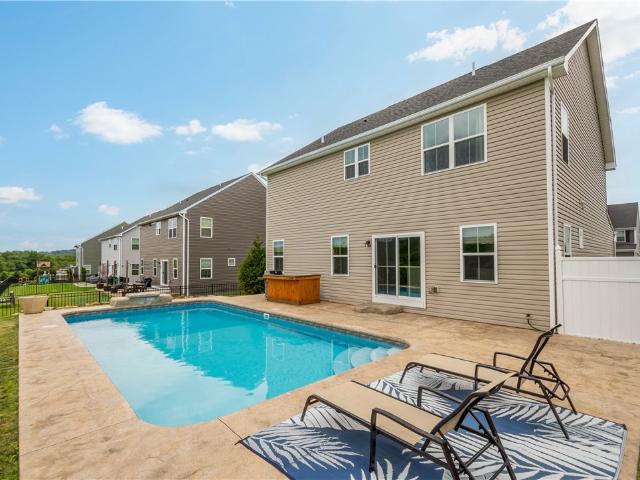 250 Regency Dr