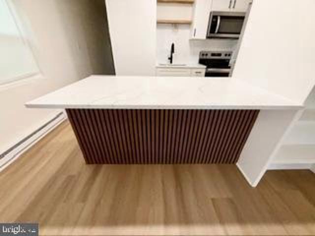250 W 5Th Street # 1